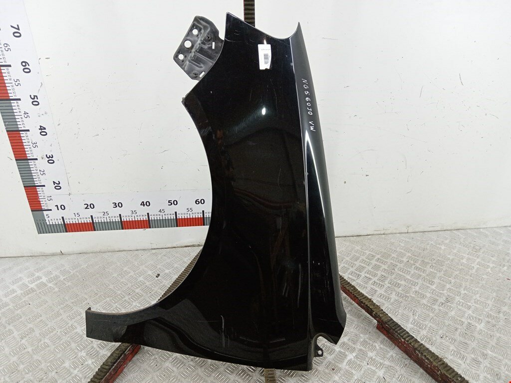 Крыло переднее левое Volkswagen Polo 4 6Q0821105E арт. 1869246