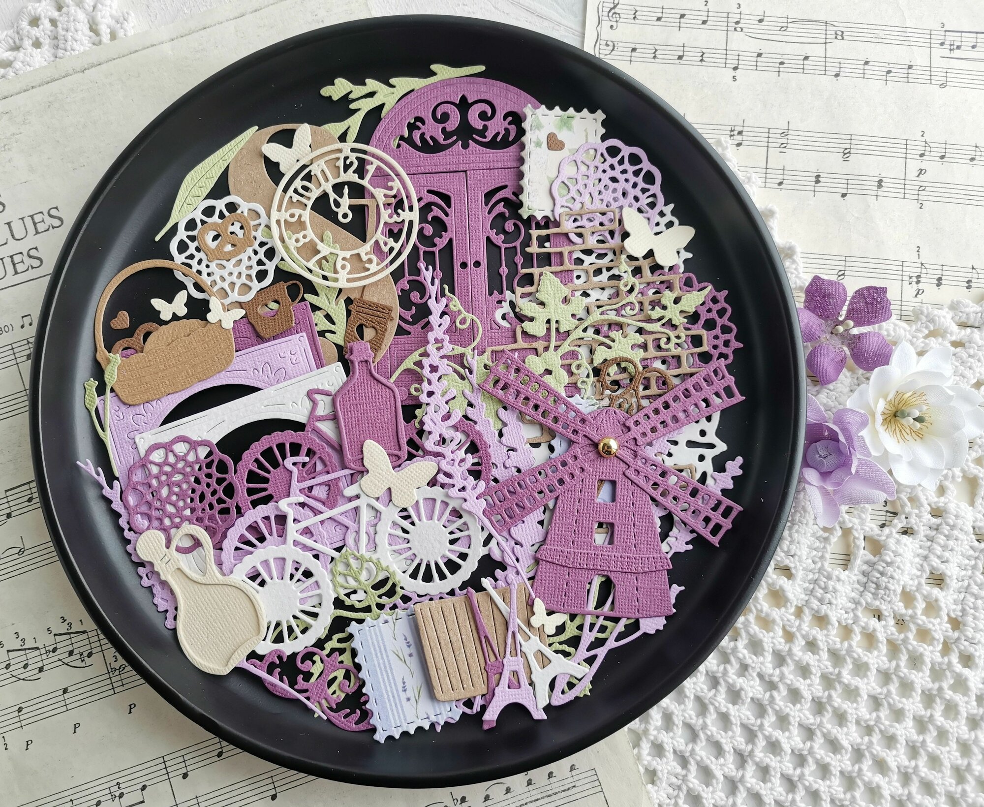 Набор вырубки для скрапбукинга Provence 50 элементов