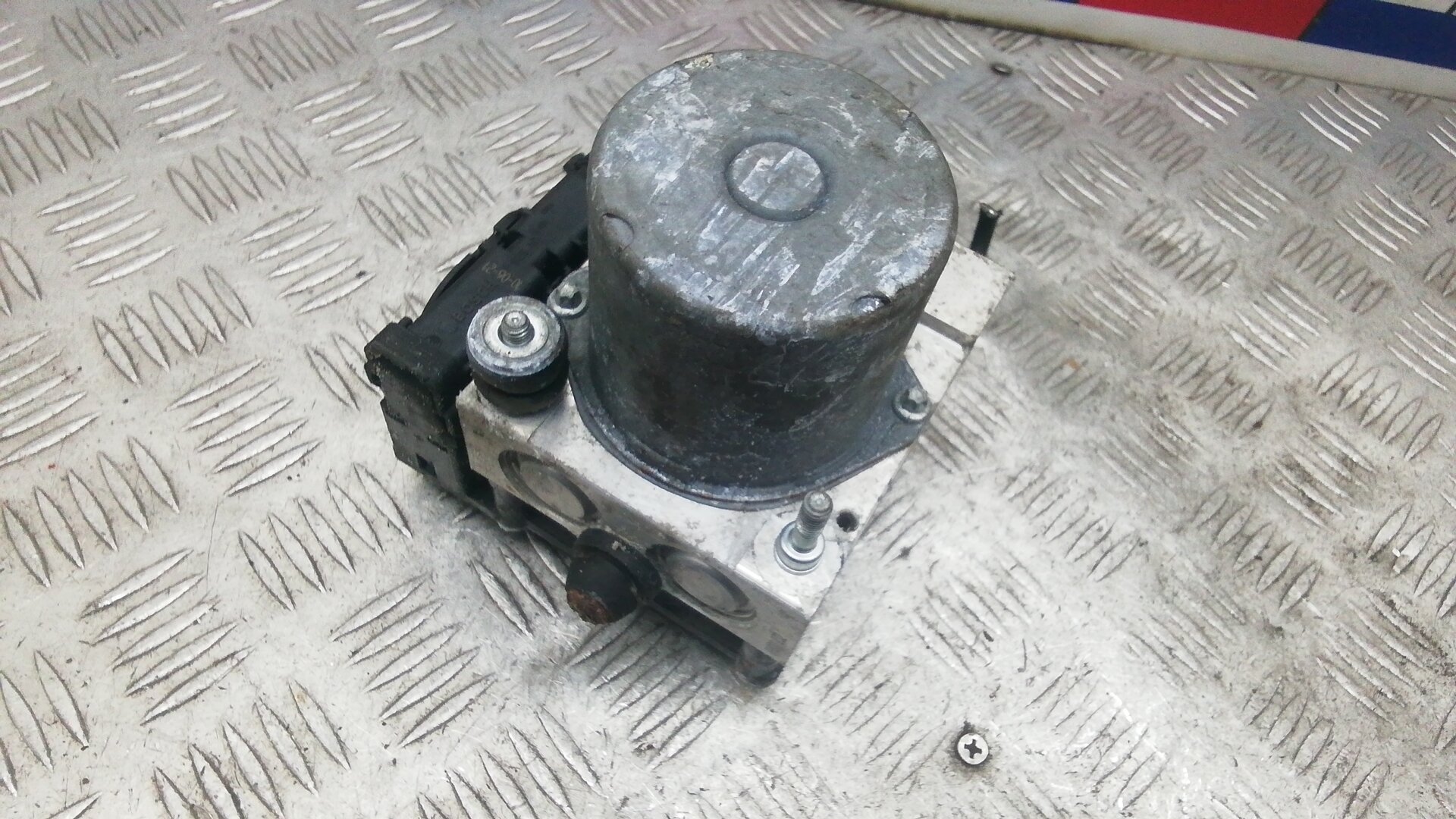 Блок ABS NISSAN NOTE E11, Номер 476609U06B — фото 1
