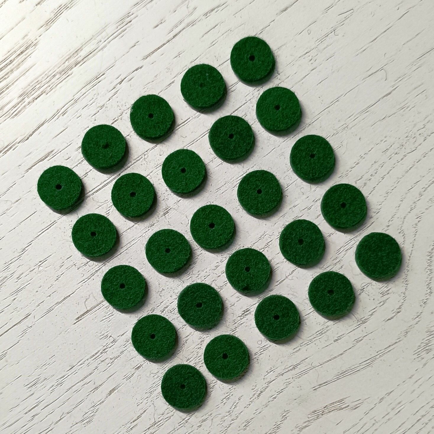 Комплект зелёных демпферов 15х2 из фильца, под кнопки правой клавиатуры гармони 25х25