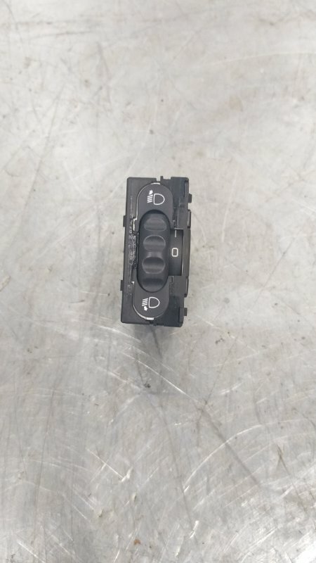 Кнопка корректора света Renault Symbol LU01 K4M 8200379685