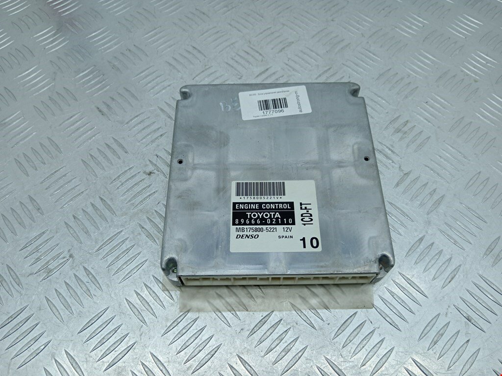 Блок управления двигателем Toyota Corolla 9 8966602110 арт. 1777096