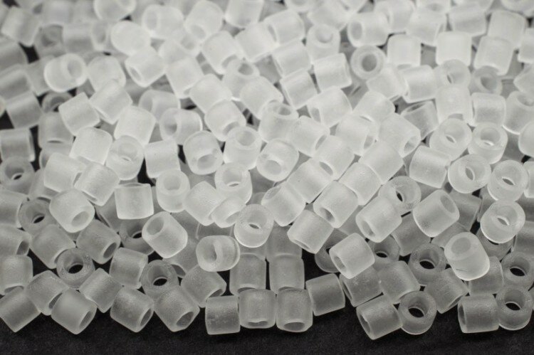 Бисер японский MIYUKI Delica цилиндр 8/0 DBL-0741 хрусталь, матовый прозрачный, 5 грамм