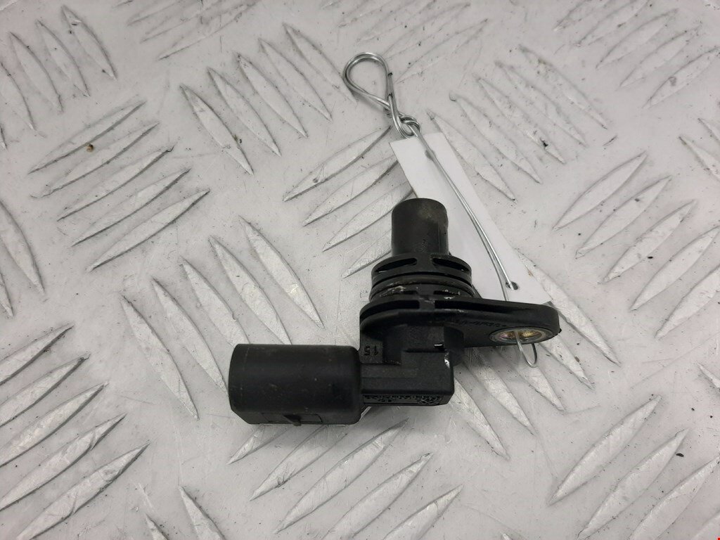 Датчик распредвала Volkswagen Polo 4 036907601E арт. 811057