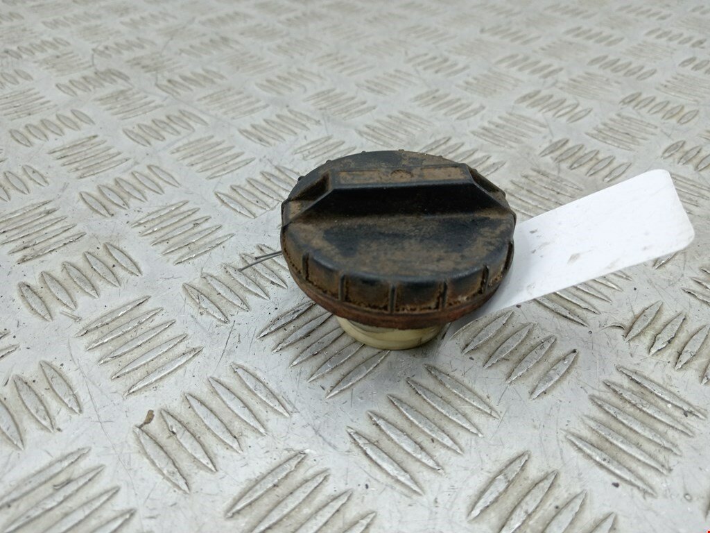 Крышка топливного бака Mitsubishi Pajero 2 MR135580 арт. 2127692