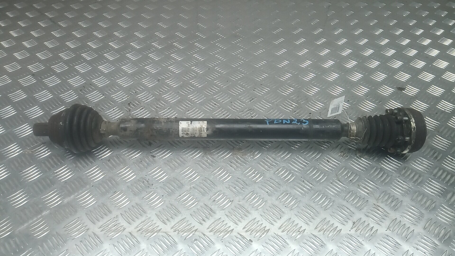 Привод передний правый VOLKSWAGEN GOLF 5