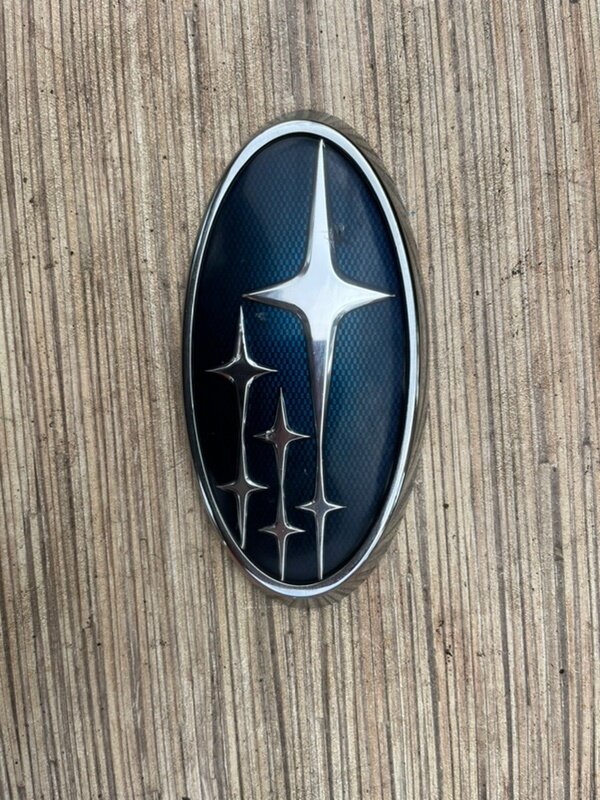 Эмблема передняя Subaru Outback BR9 EZ36D 2009 93013AG000