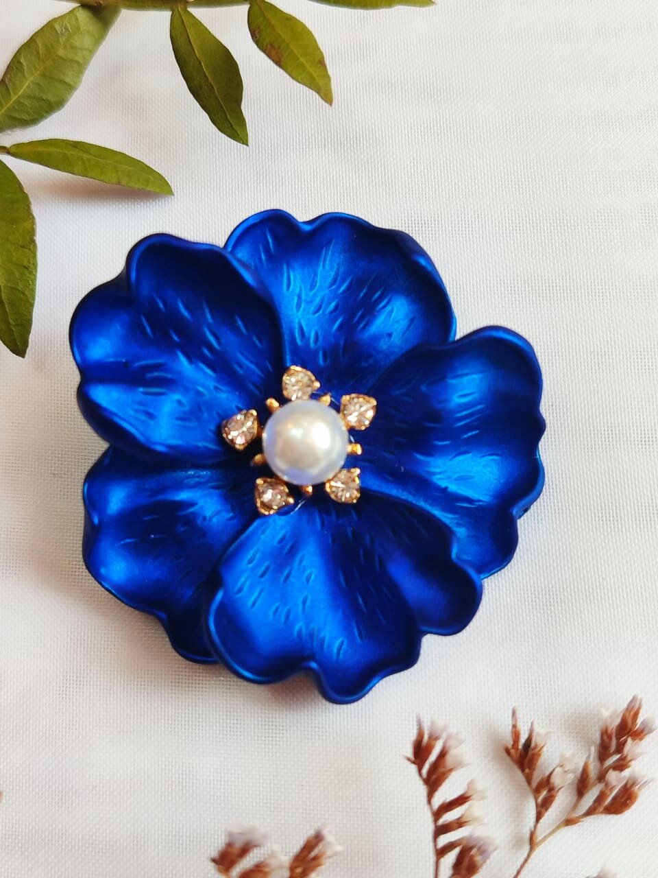 Брошь, эмаль, стразы