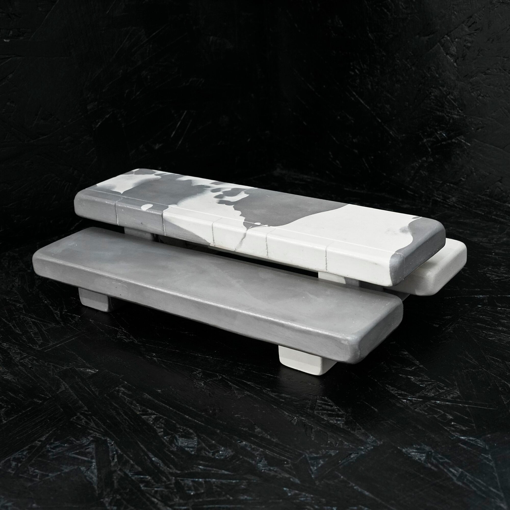 Фигура для фингерборда Comix Zone Picnic Table asphalt/white из бетона 23x15x5