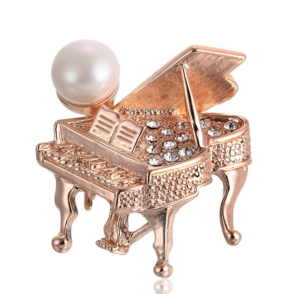 Брошь, жемчуг культивированный, горный хрусталь