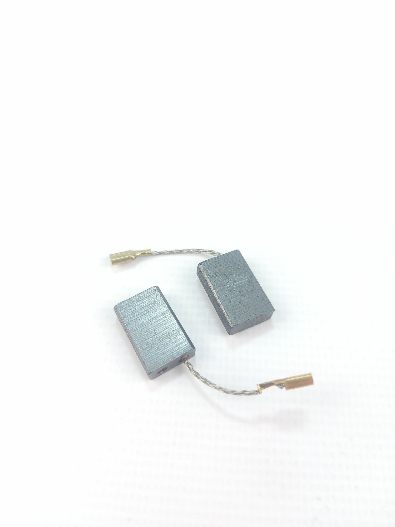 Щетка угольная 5х11х17 BOSCH GBH4 DFE (без пружин, поводок со смещением)