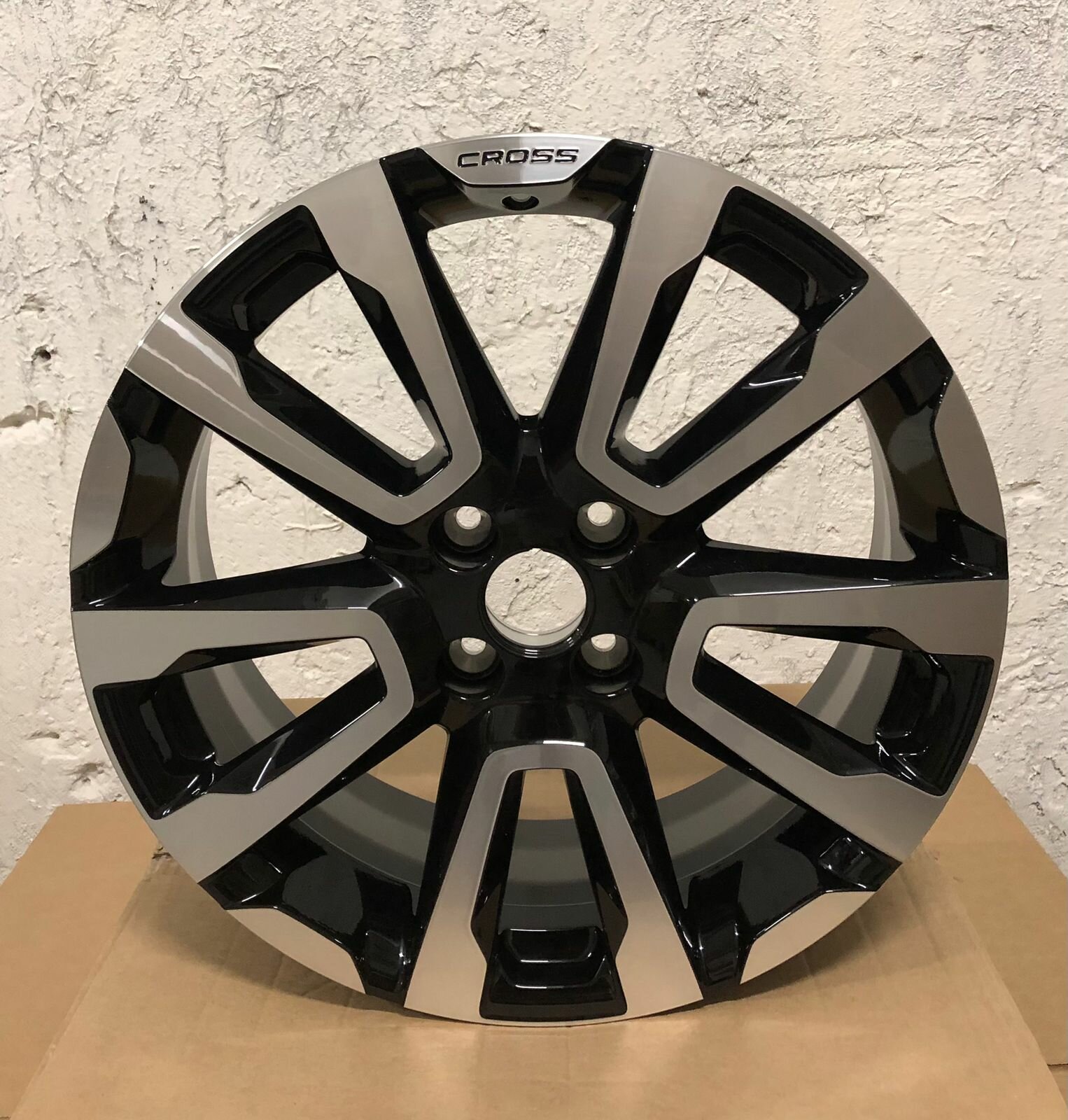 Диск литой Веста Кросс NG арт. 8450033998 Алмаз черный - 6,5х17 4х100 ЕТ43 d60.1 оригинальный (1 шт)