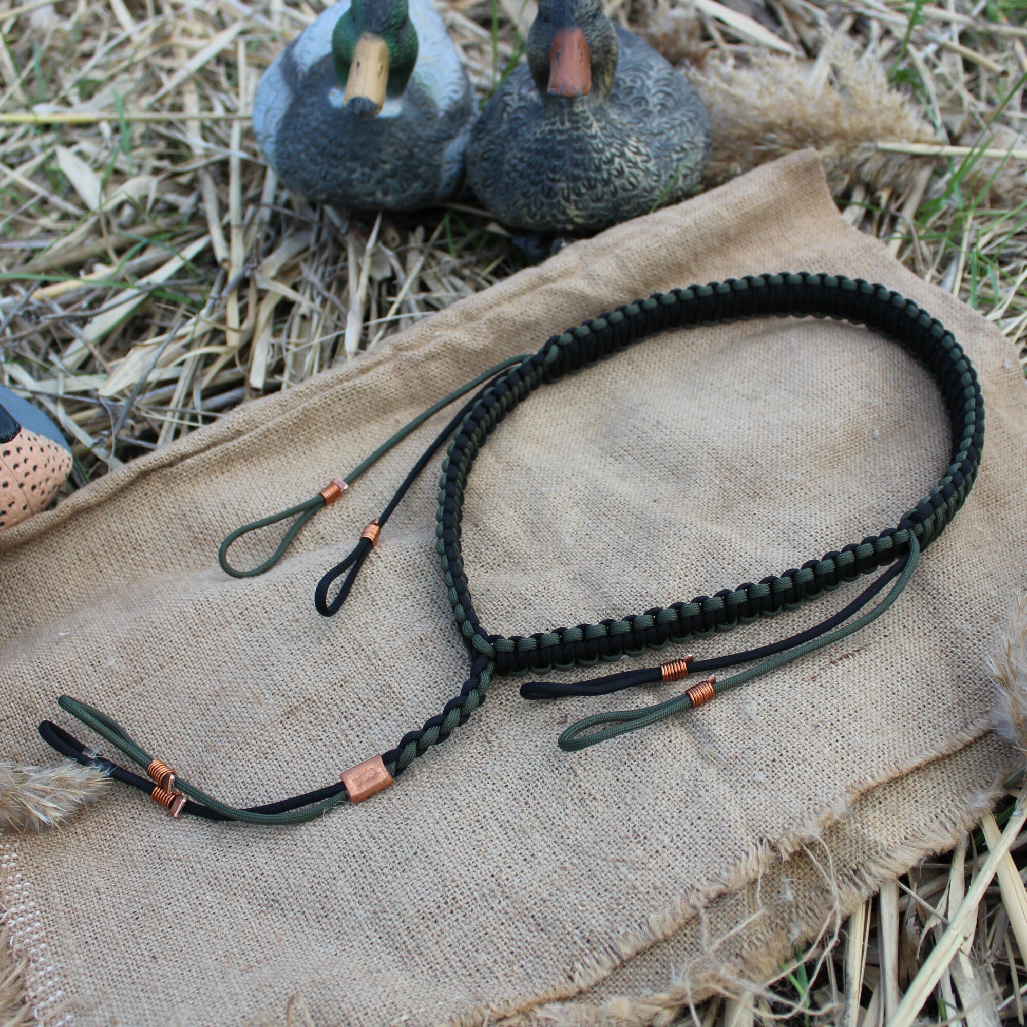 Подвес для манков из паракорда для охоты на 3 манка черно-зеленый