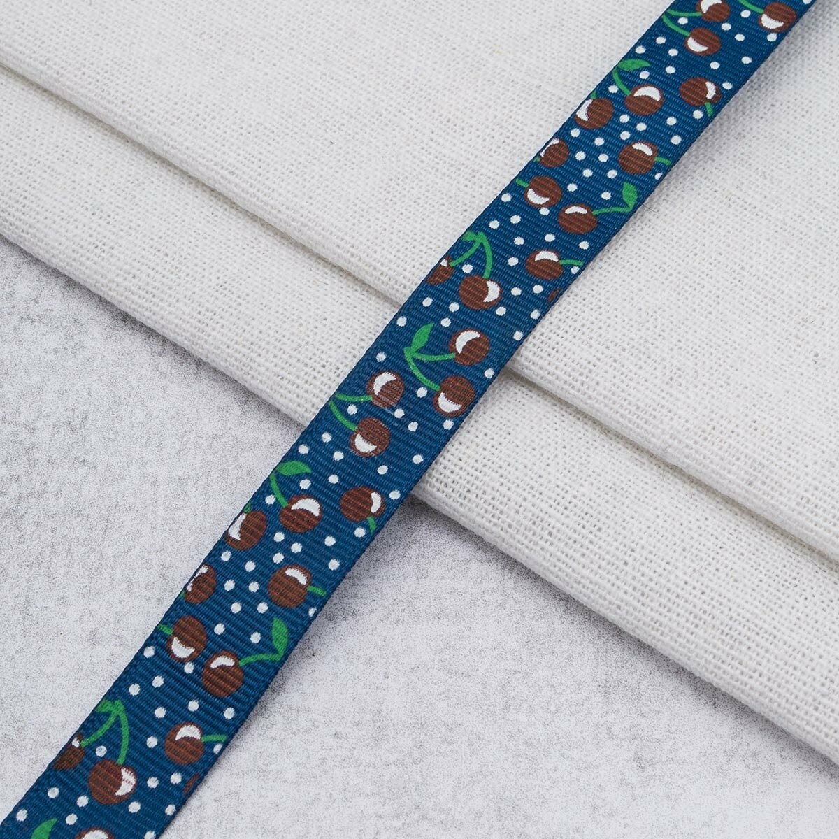 Лента декоративная для упаковки подарков, репсовая, с рисунком, 1,5 см х 45,72 м, цвет темно-синий