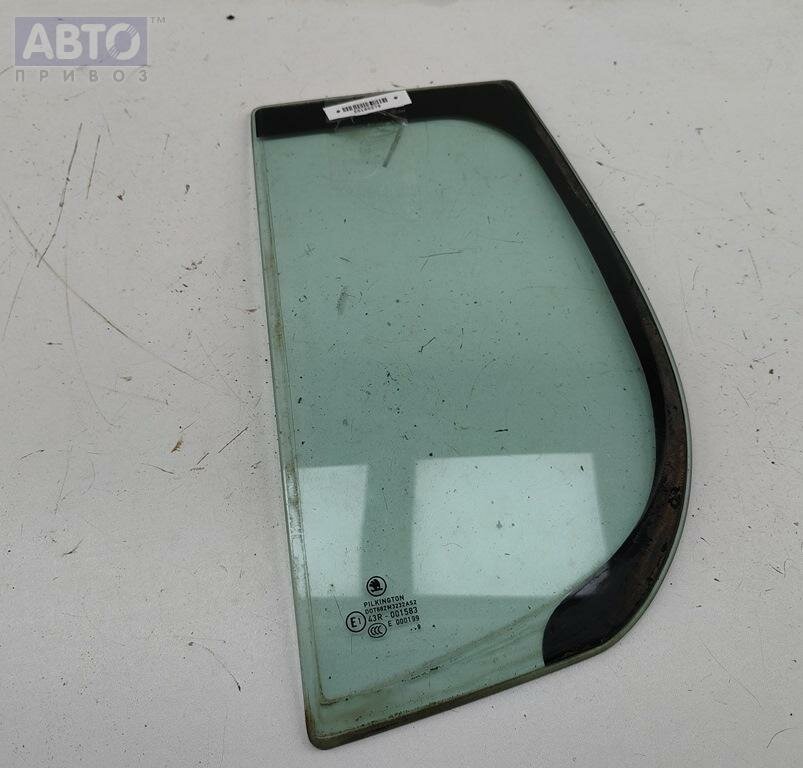 Стекло форточки двери задней левой Skoda Fabia mk2 (5J) 2007-2014