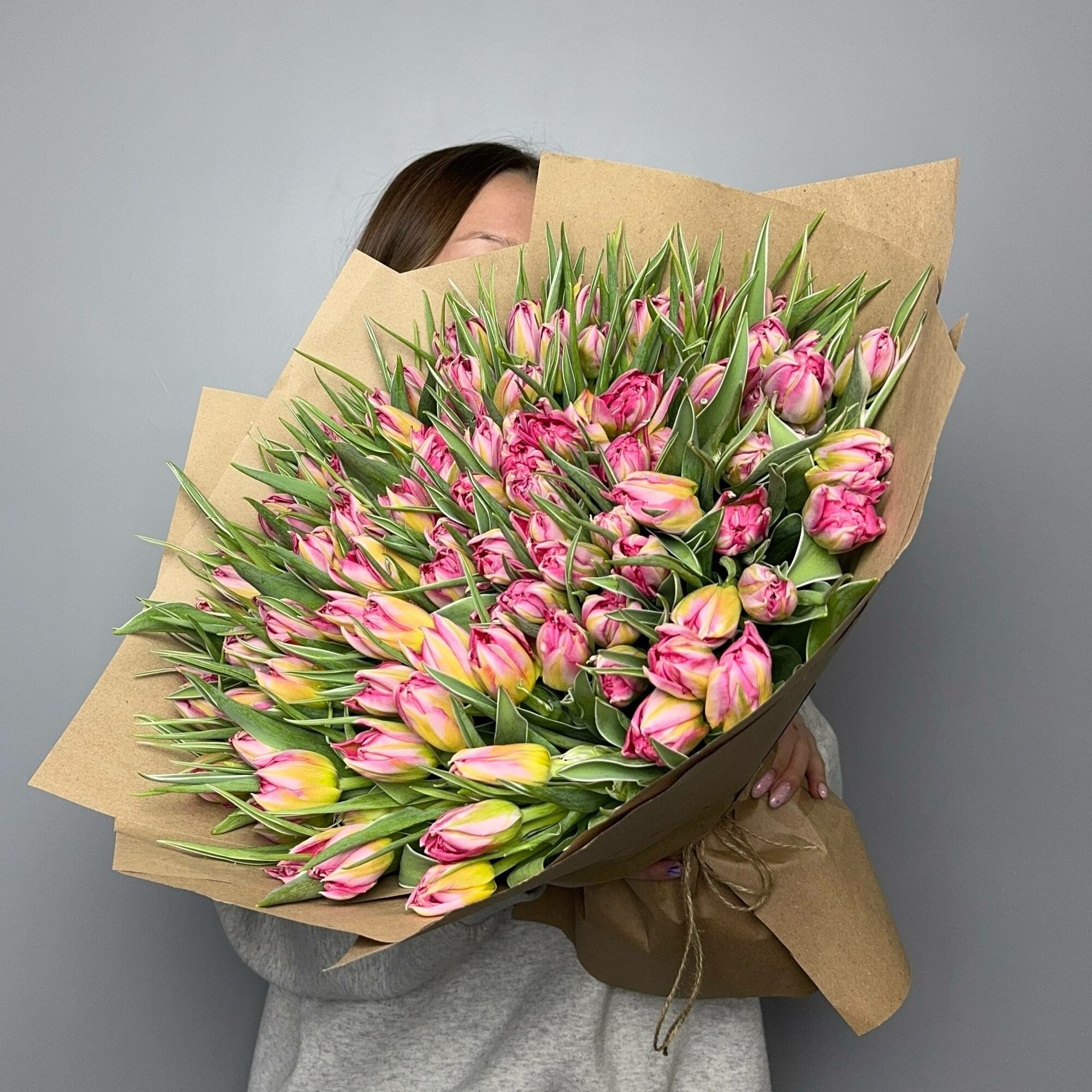 Букет из живых цветов FRESH FLORA тюльпаны 99 штук, монобукет