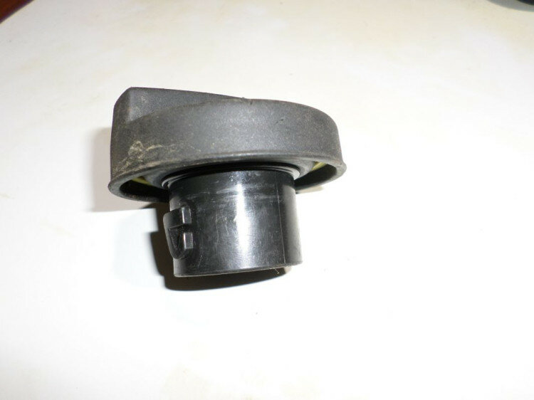 Крышка бензобака 725179961 172515M000 172517B001 Шевроле Авео Т200 Chrysler Voyager Ford Range