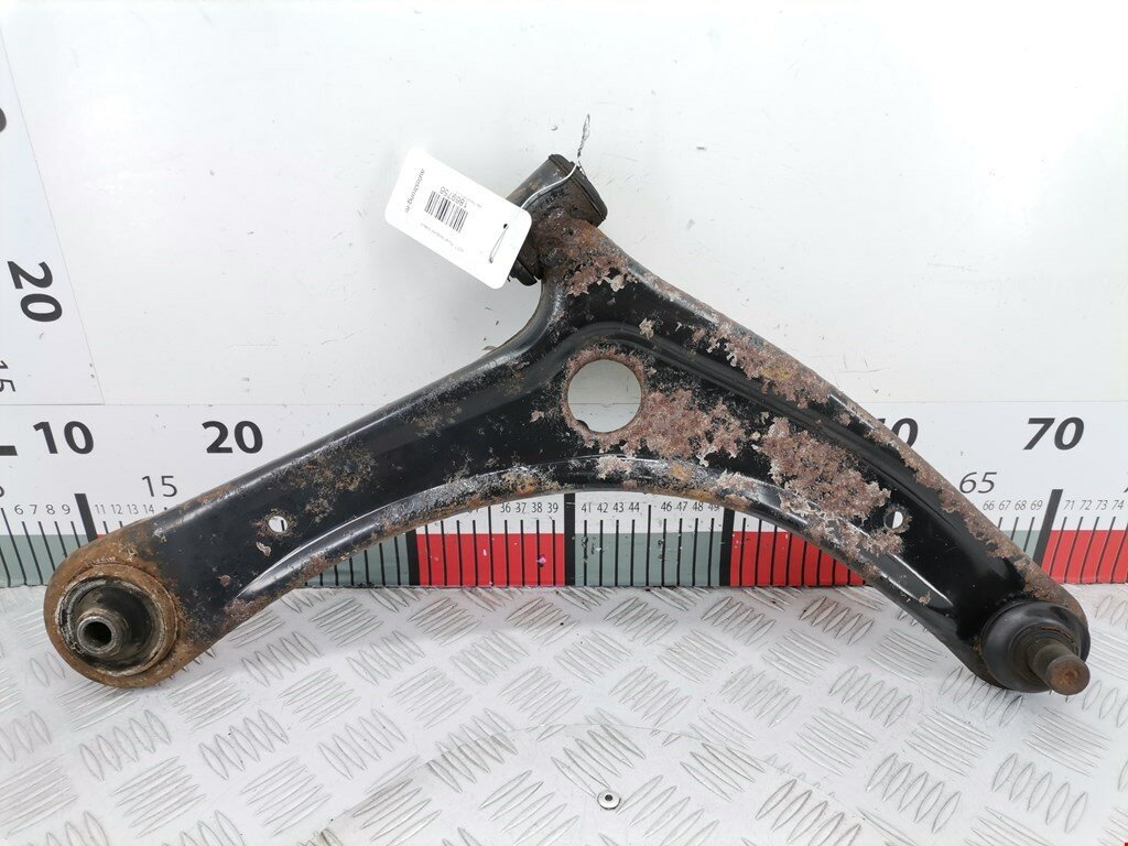 Рычаг передний правый Jeep Patriot (MK) 5105040AB арт. 1869756