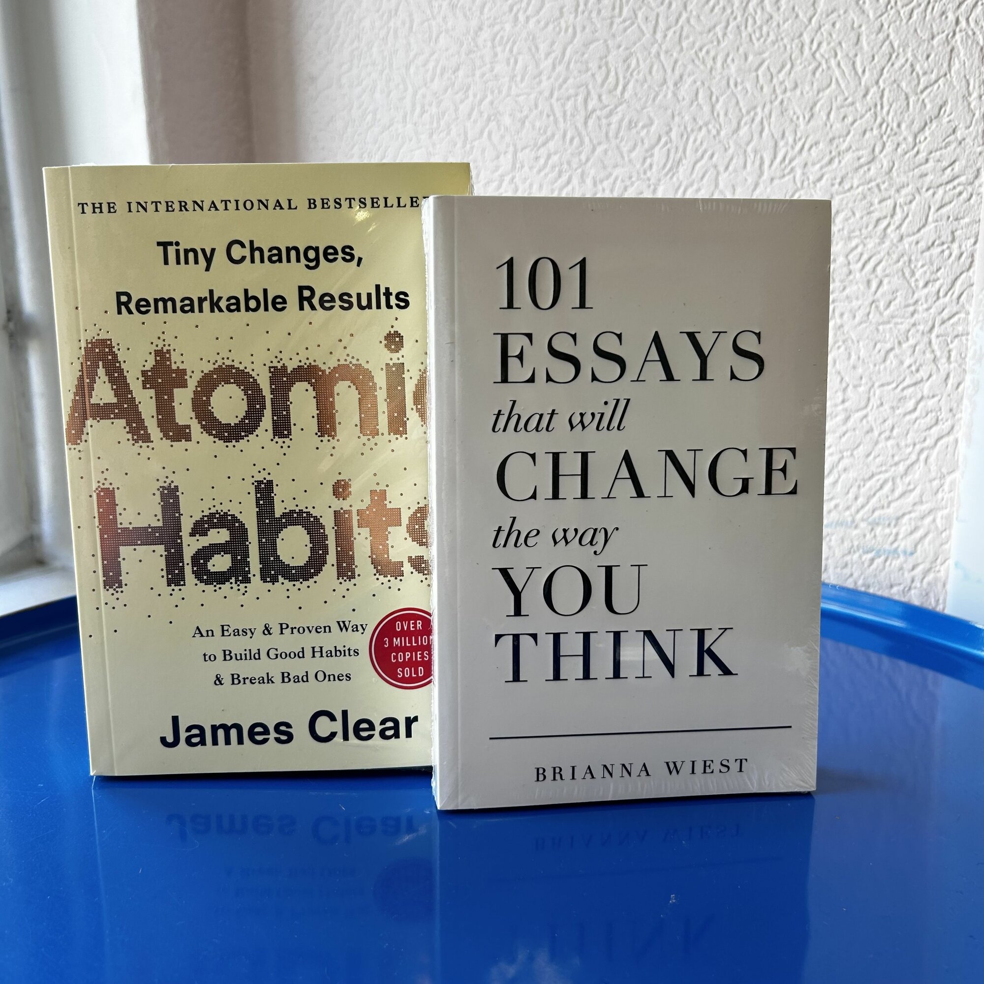 101 ESSAYS that will CHANGE the way УOU THINK + Atomic Habits (2 books)