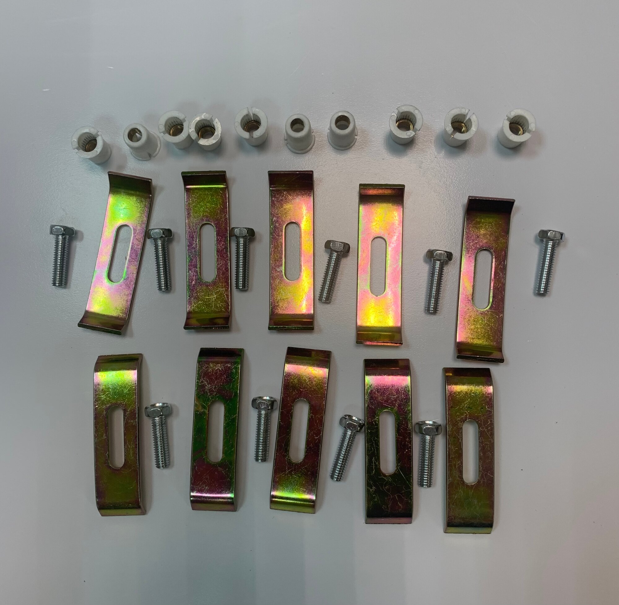 Крепление для подстольного монтажа кухонных моек Aflorn