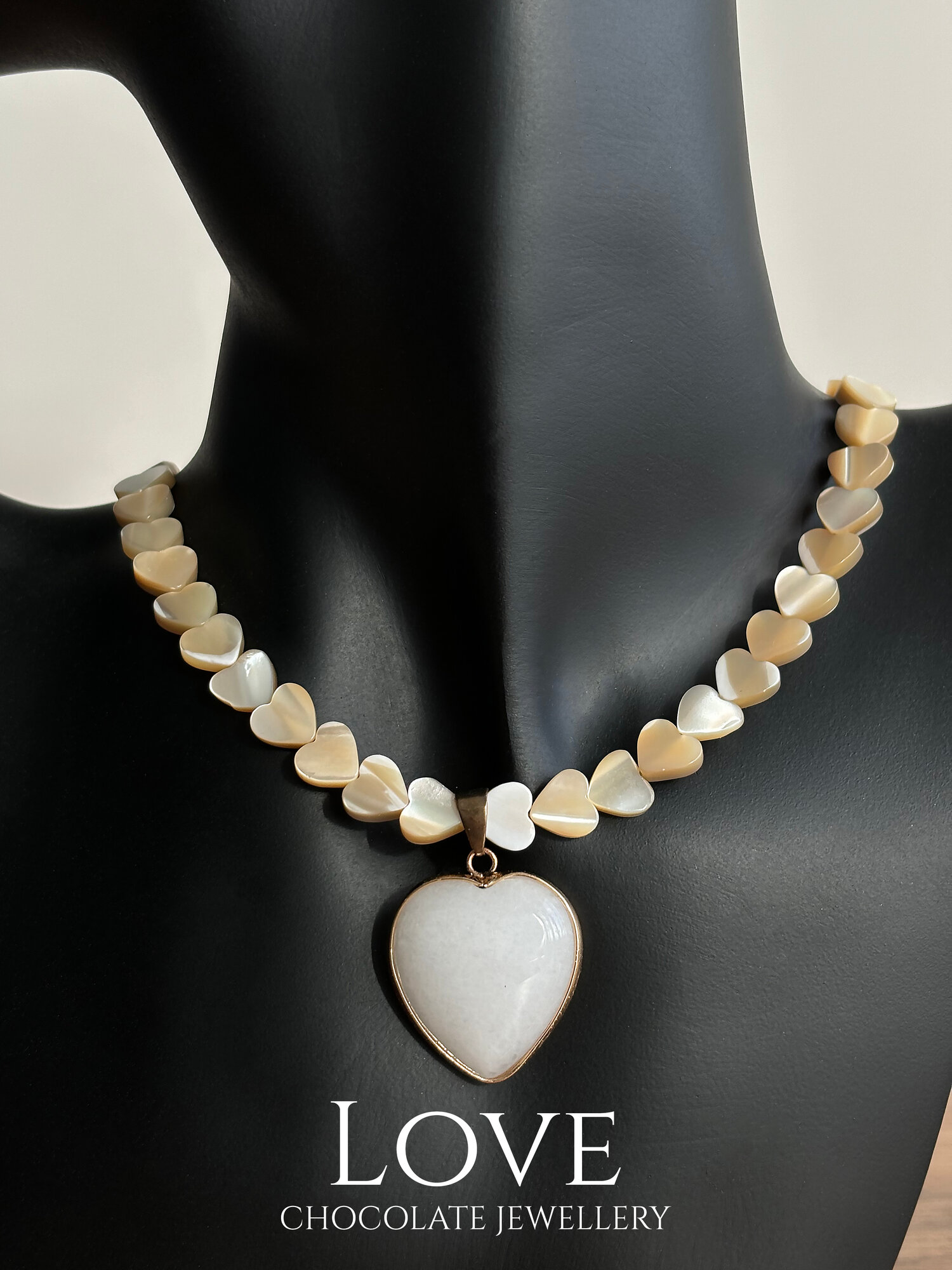 Чокер, кварц, перламутр