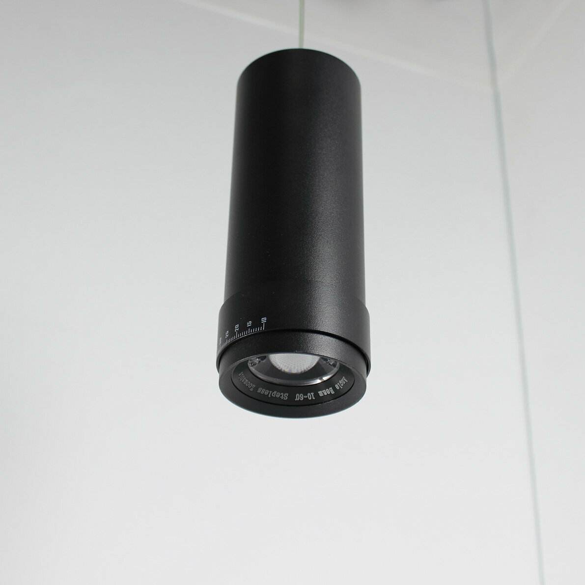 Светодиодный светильник трековый магнитный 20мм JH-TJ10C MX50 (7W, 48V, warm white, подвесной)