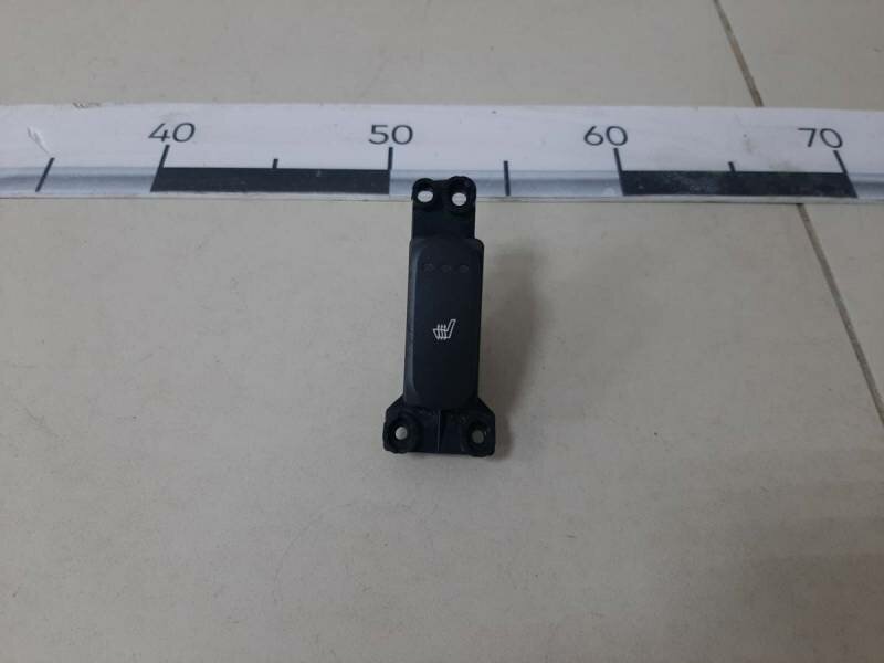 Кнопка обогрева сидений Kia Cerato YD 2013-2020 кат.номер: 93340A7000AK5