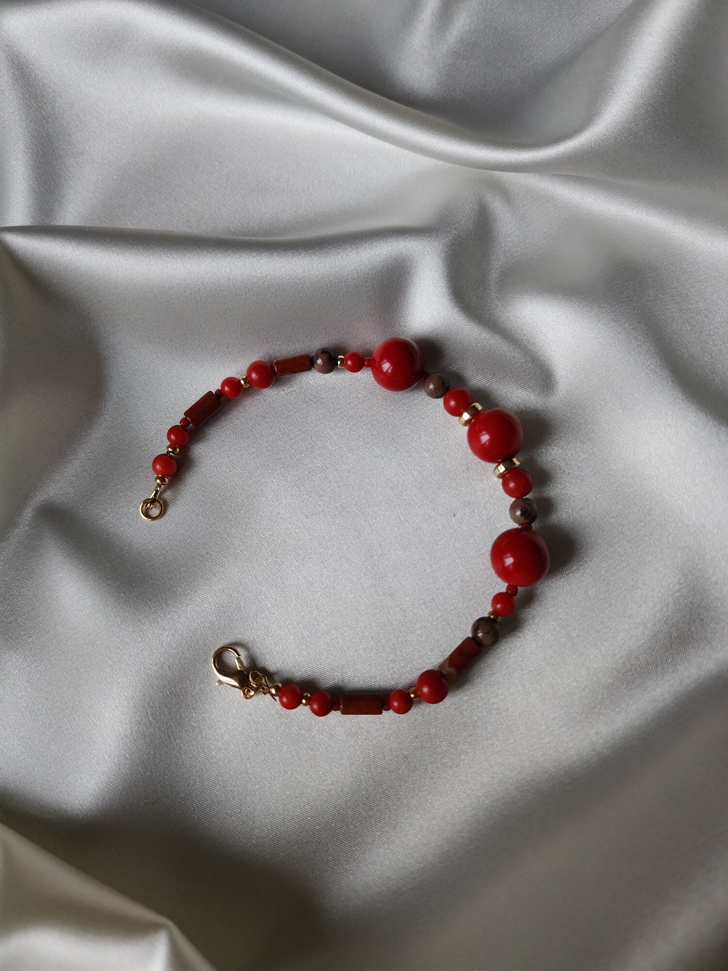 Плетеный браслет, яшма, коралл