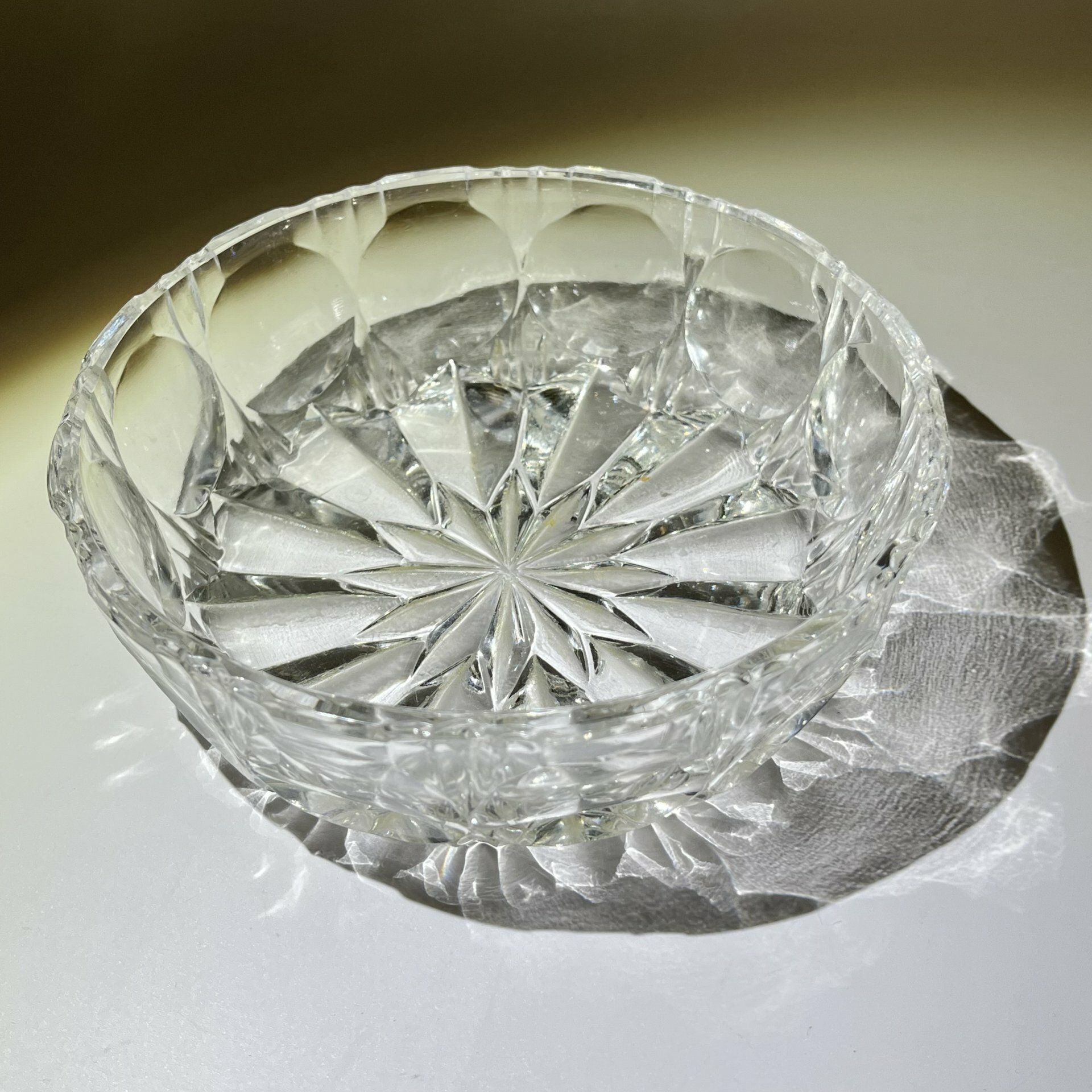 Конфетница с резным декором, хрусталь, алмазная грань, СССР, 1970-1990 гг.