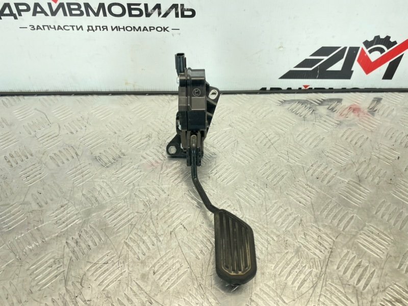 Б/У педаль газа toyota Corolla Fielder 2018 NRE161G 2NRFKE 64553 TOYOTA арт. 7811052110