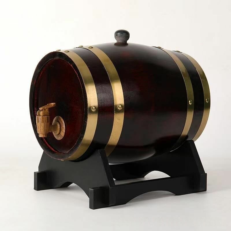 Деревянная бочка на 10 литров с краном для спирта