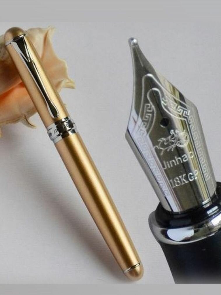 Перьевая ручка 750 золотистый. Корпус металл. Китай. Перо открытое М (0.5 мм). Заправка поршнем.