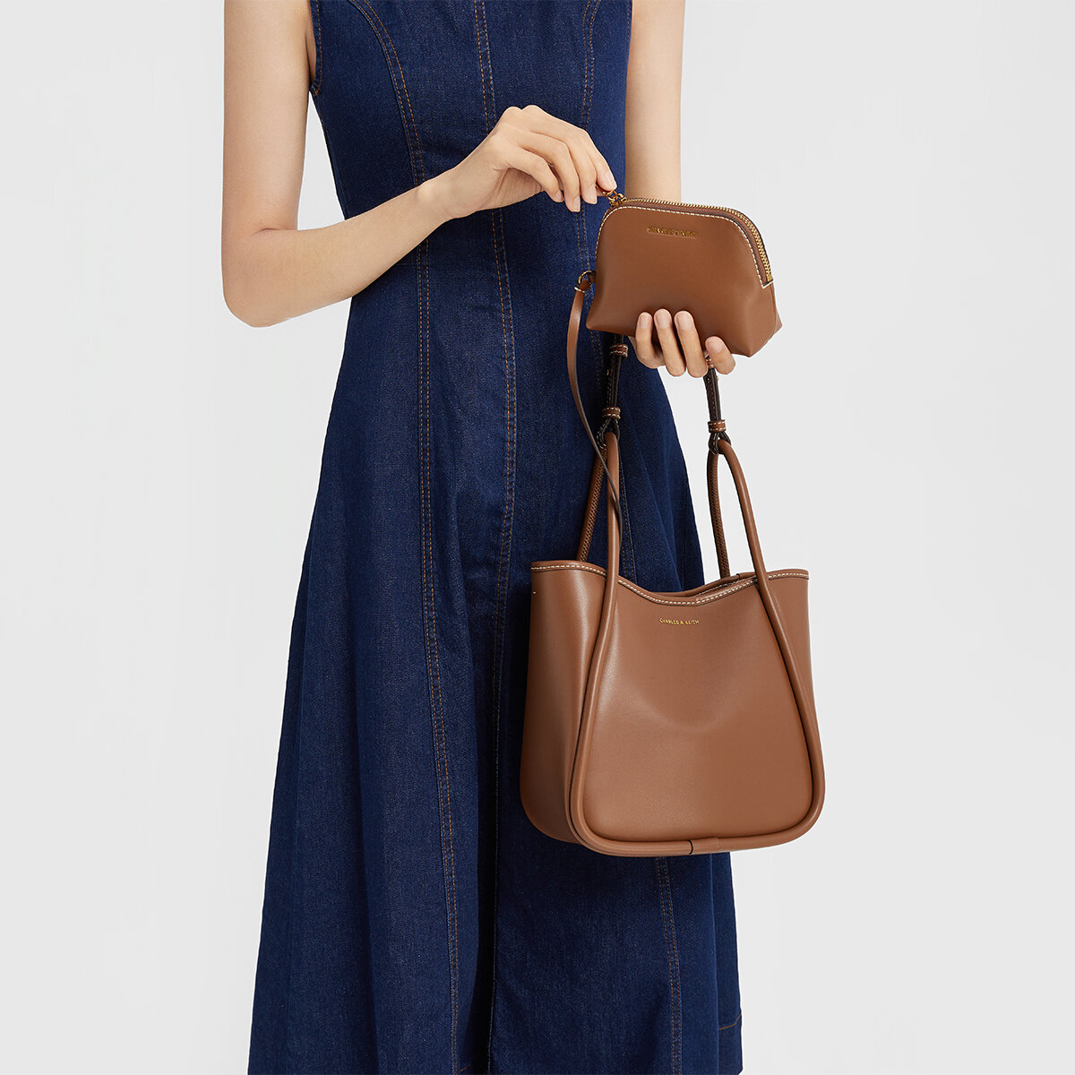 Сумка CHARLES & KEITH, фактура матовая, Шоколадный — фото 1