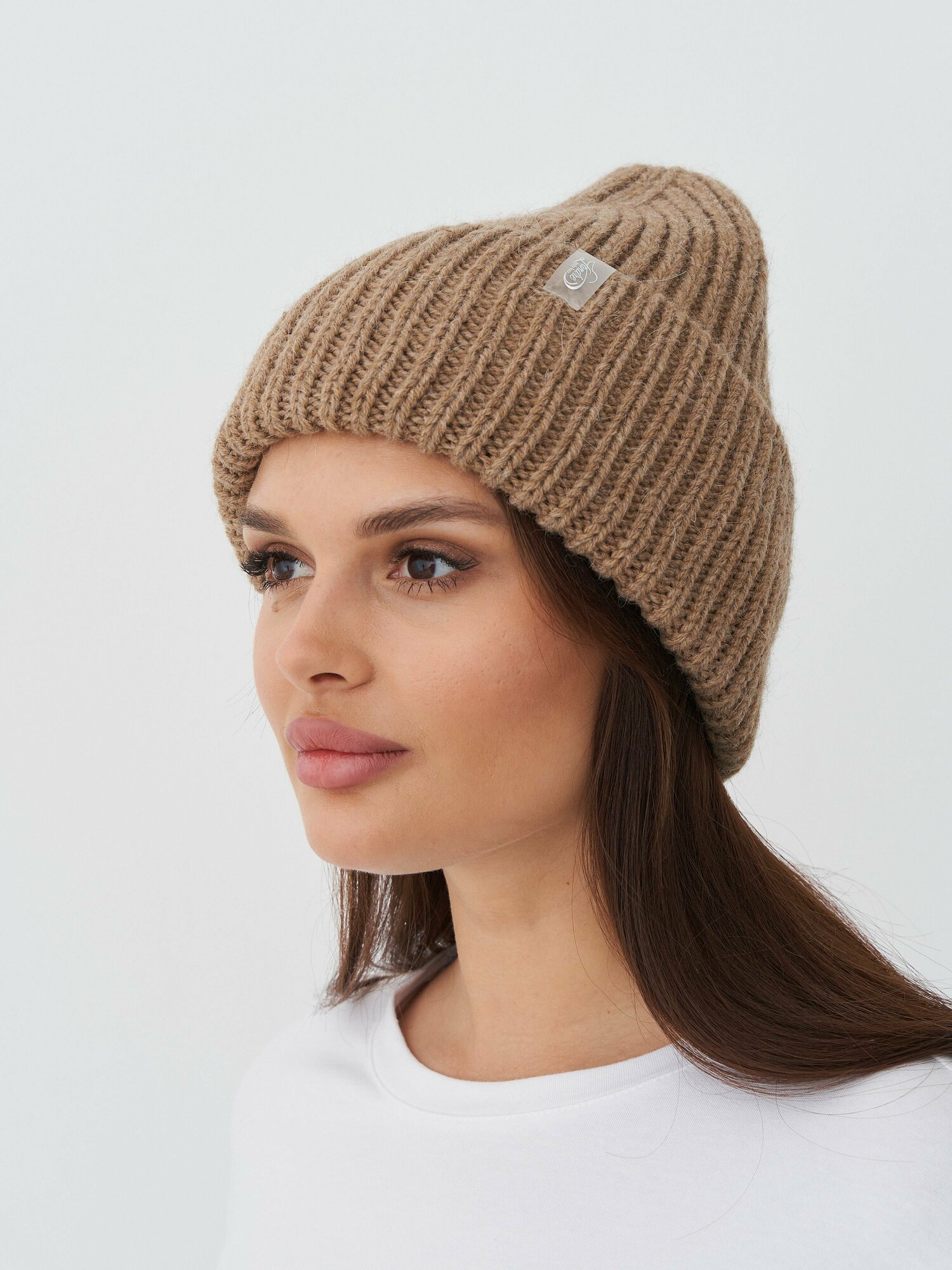 Шапка-бини для женщин