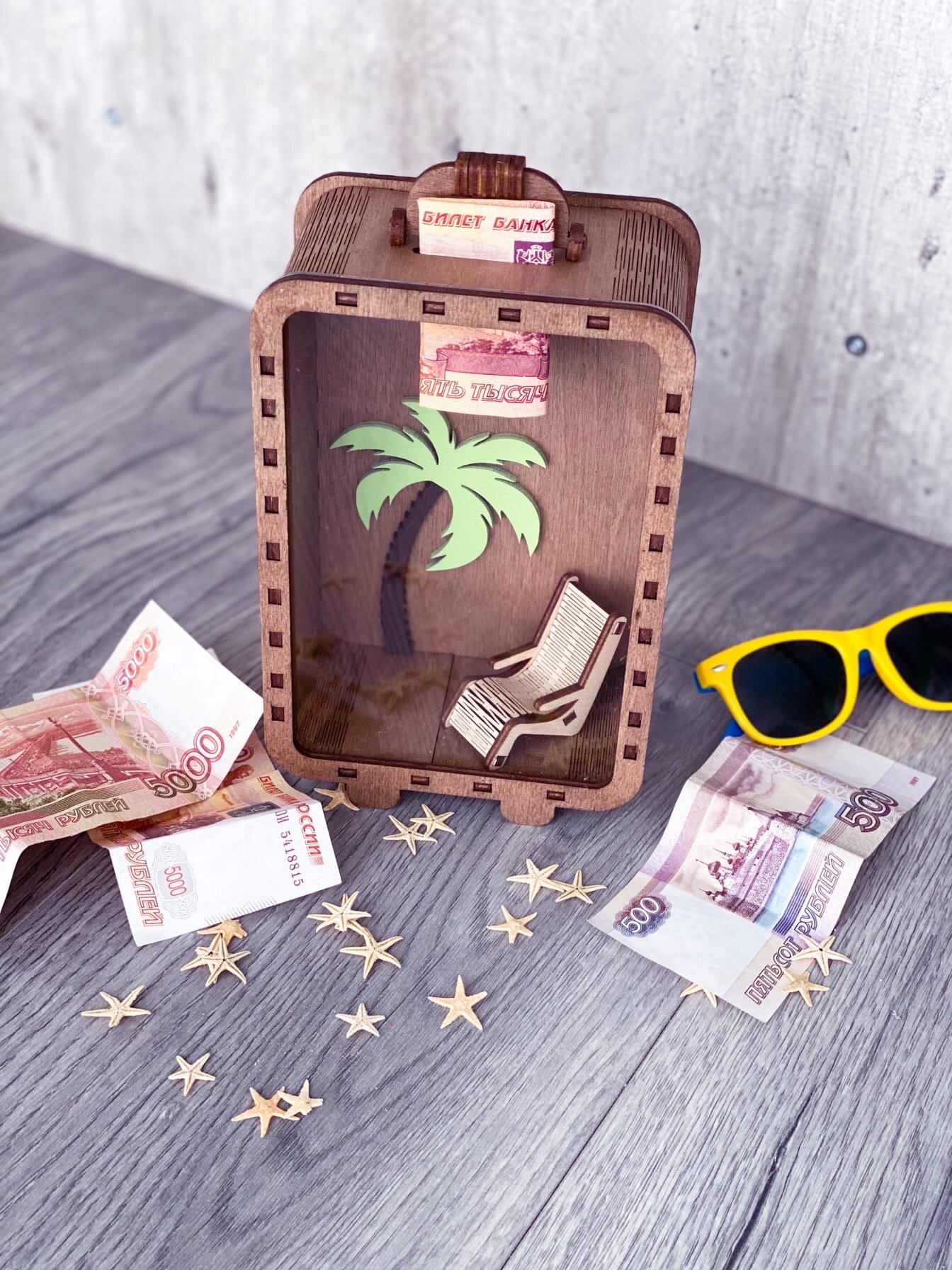 Копилка чемодан с пальмой