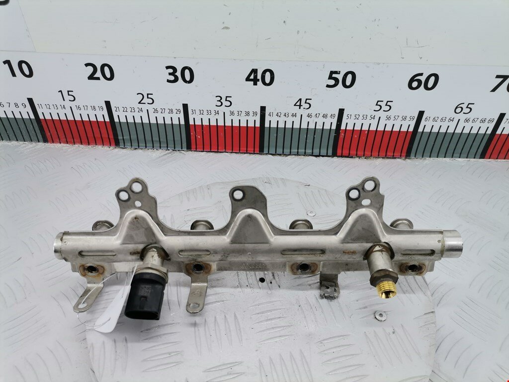 Датчик давления топлива Audi A4 B8 06J906051B арт. 1744923