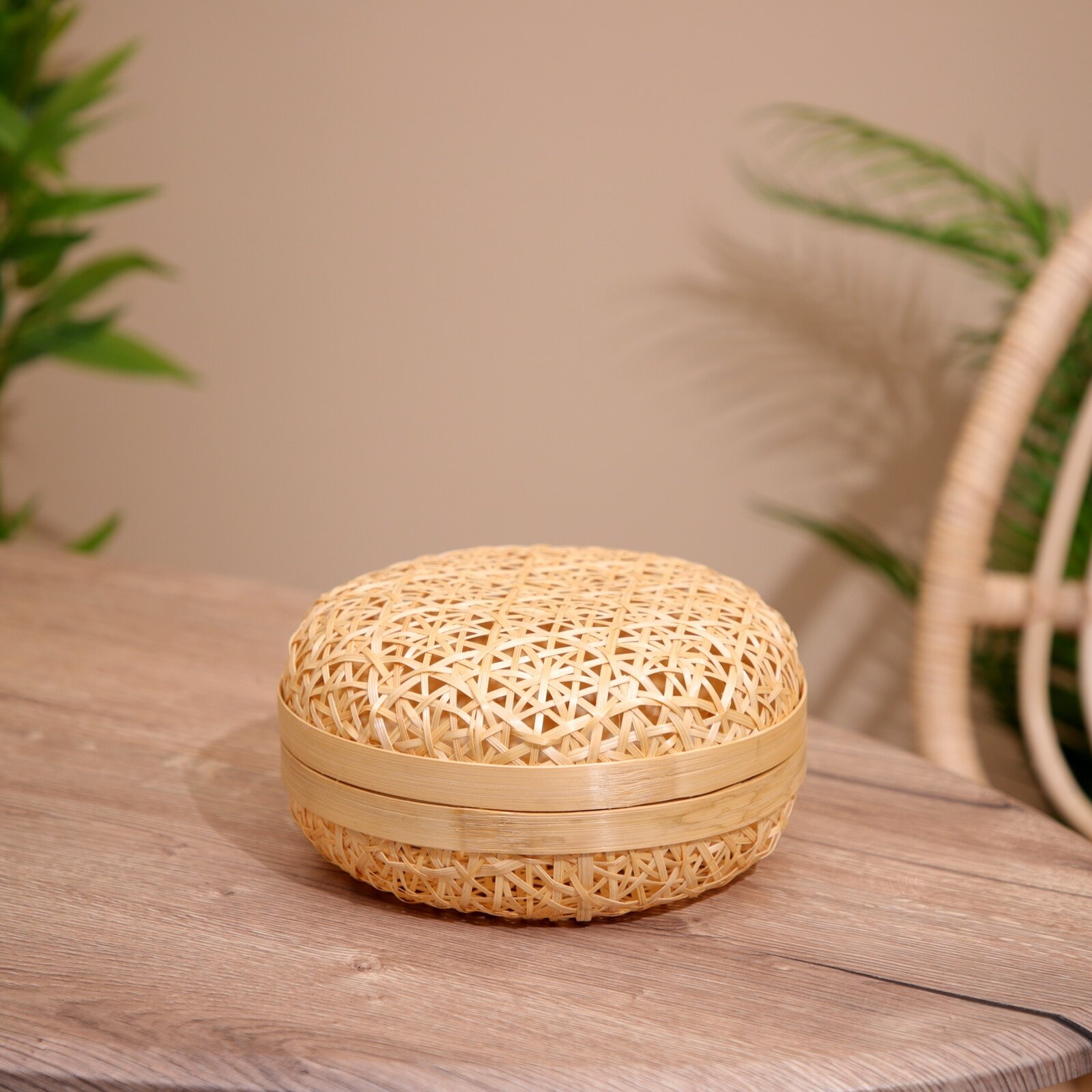 Шкатулка с крышкой плетёная, 20×20×11 см, бамбук