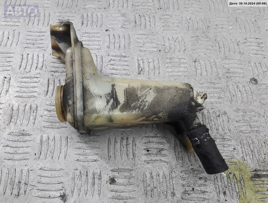 Бачок гидроусилителя Volkswagen Passat B5