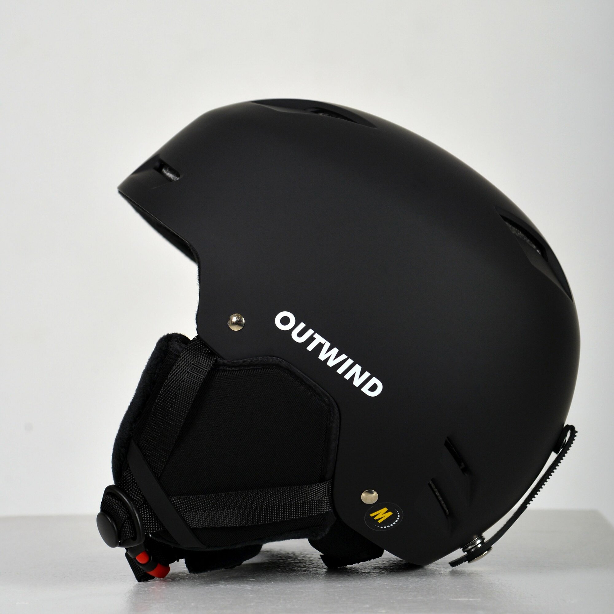 Шлем для горных лыж и сноуборда OUTWIND X3 Black