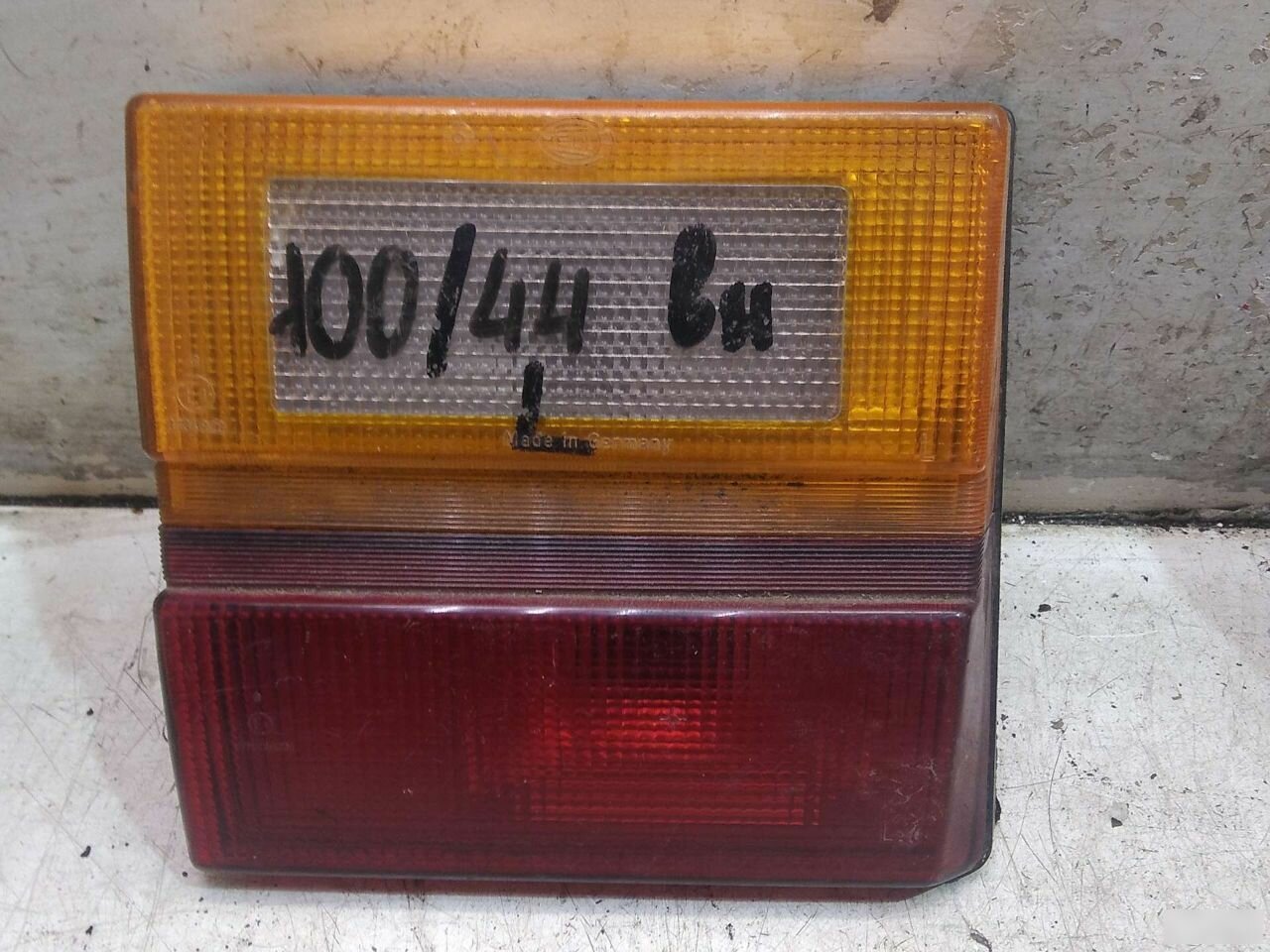 Фонарь задний левый Audi 100 C3 (1982—1988) 443945225 443945226