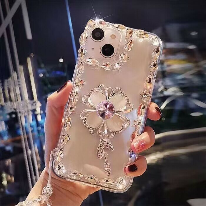 Чехол Colorful Roses "Четырехлистный клевер", для iPhone 15, прозрачный, со стразами, розовый