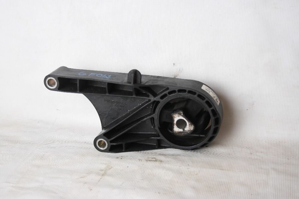 Опора двигателя передняя Opel Astra J