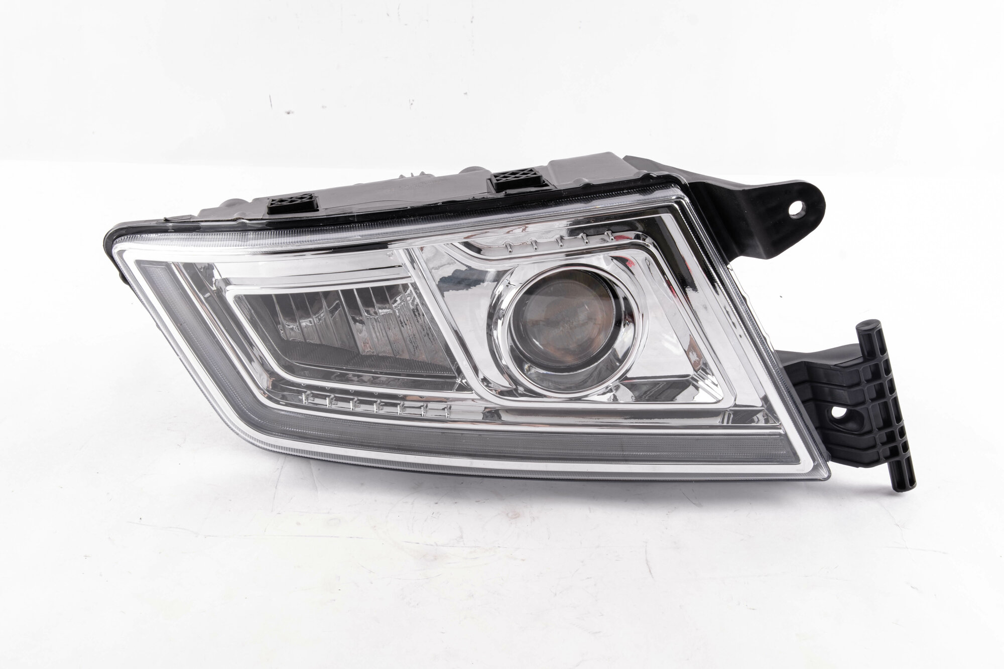 Фара Ситрак 1 Sinotruk Sitrak C7H 2014-нв правая диодная led дхо тягач автомобильный фонарь головного света ближний дальний