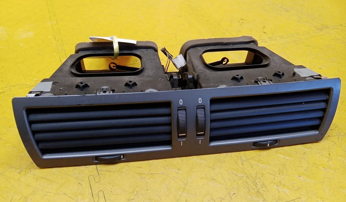 Дефлектор воздушный 7-серия E65/E66 BMW 64228223599