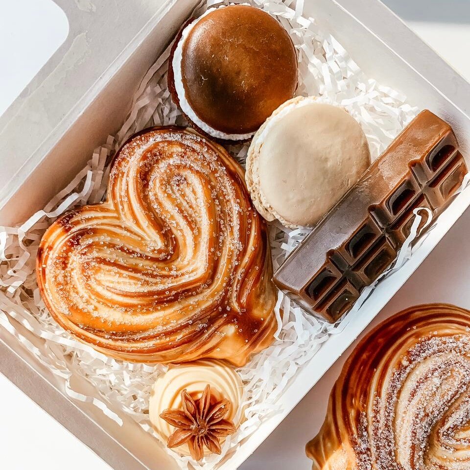 Набор мыла ручной работы «Вкусняшки» (с плюшкой) от мыловаренной мастерской AnnySunSoap