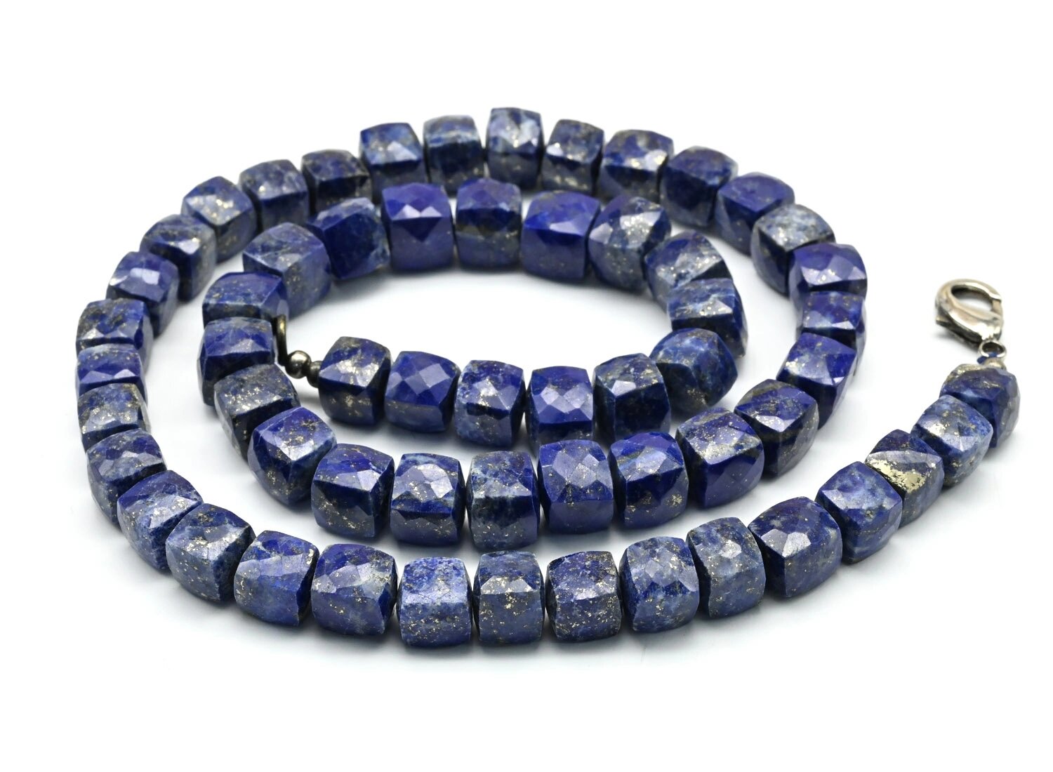 Бусы, лазурит