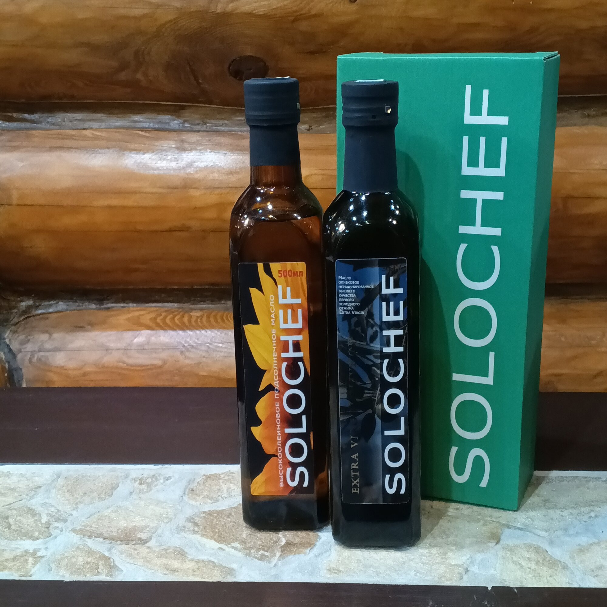 Подарочный набор №3 растительных масел SOLOCHEF. Масло подсолнечное высокоолеиновое рафинированное-0,5л. и Масло оливковое нерафинированное высшего качества Extra Virgin -0,5л, в картонной коробке с подарочным пакетом в комплекте