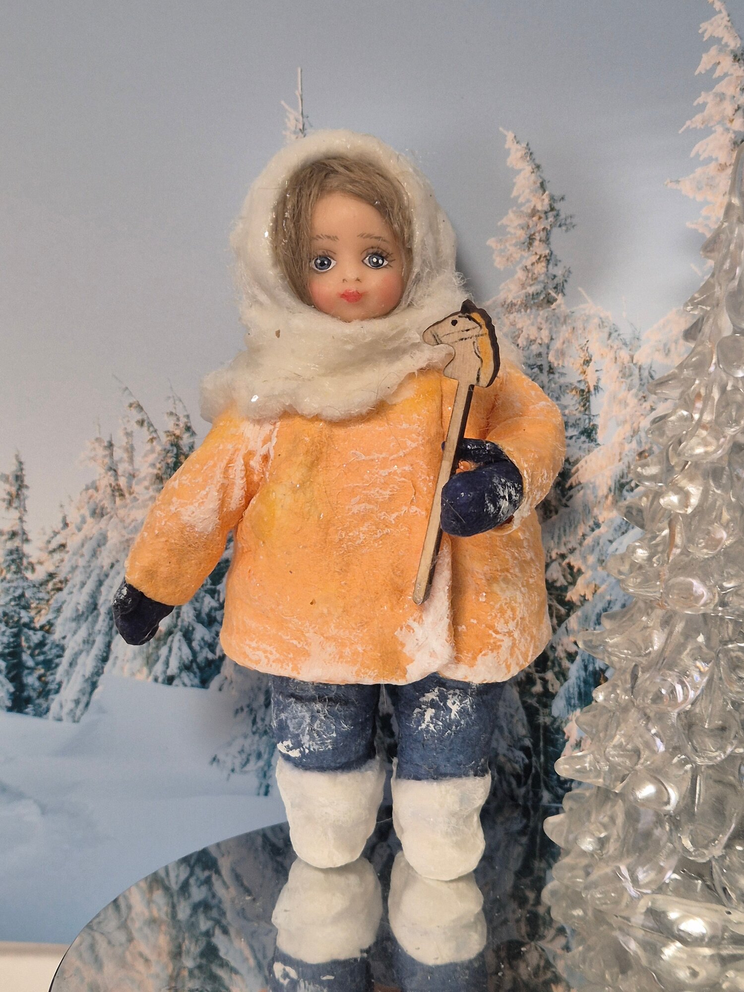 Елочная игрушка "Девочка", ручная роспись, от Affavatta, 12 см, белая, заснеженная