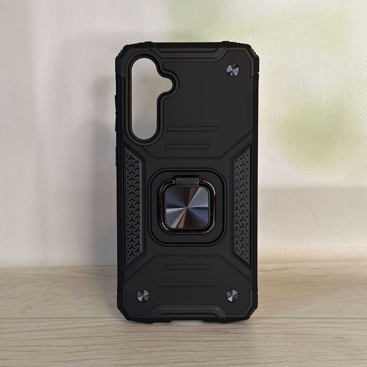 Противоударный чехол для Samsung Galaxy S23 FE черный с пластиной для магнитного автодержателя и кольцом подставкой