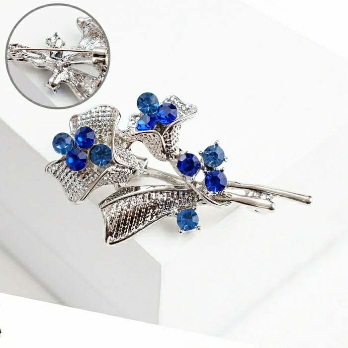 Брошь, стразы